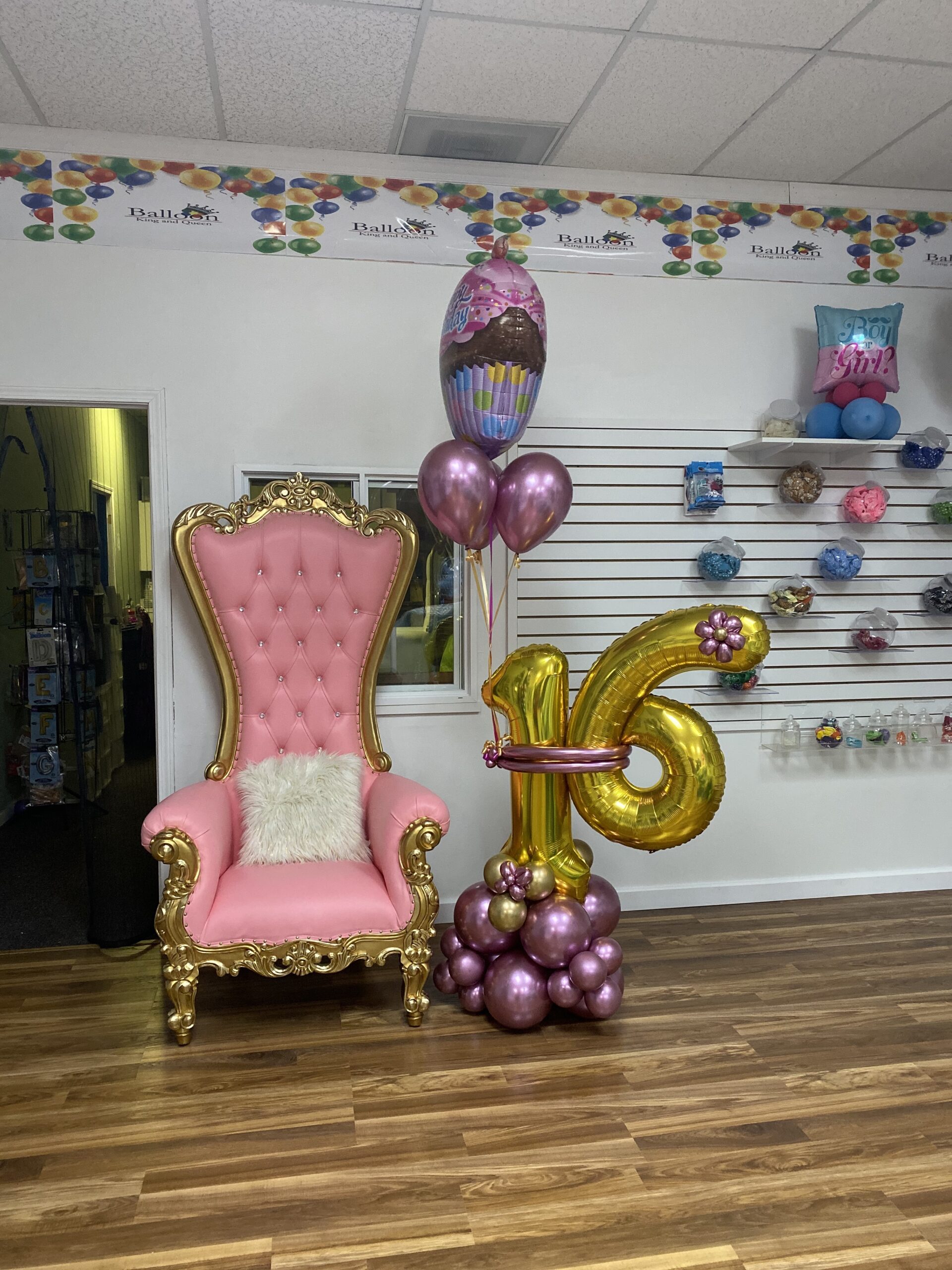 Adult Throne Chair Rental - The Balloon Squad